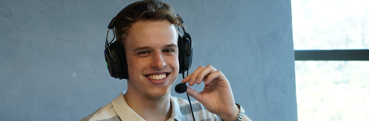 Nosso negócio é vender o seu: conheça a V4 Company